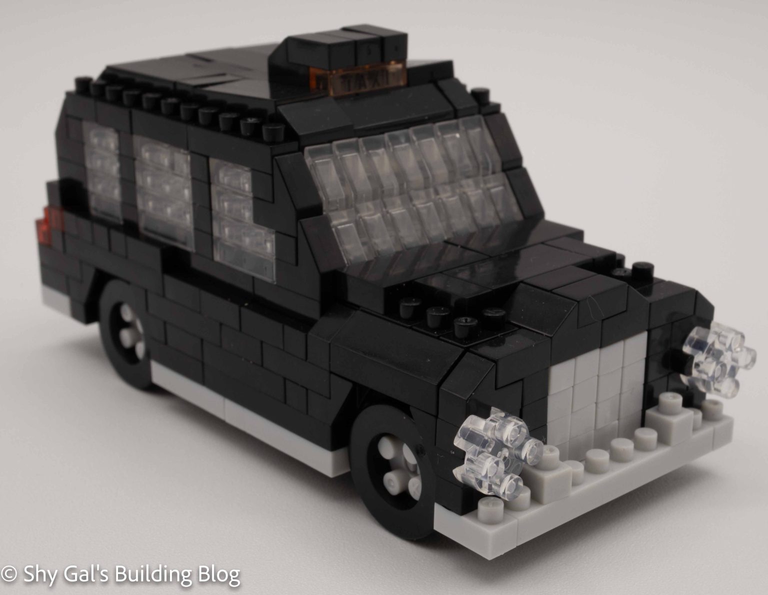 Review of nanoblock Taxi of London - Shy Gal's Building Blog