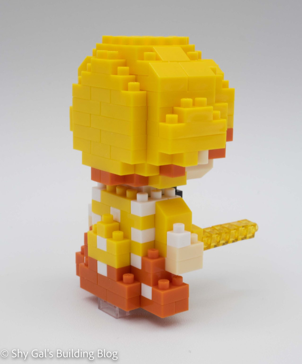 Review of nanoblock Zenitsu Agatsuma - Shy Gal's Building Blog