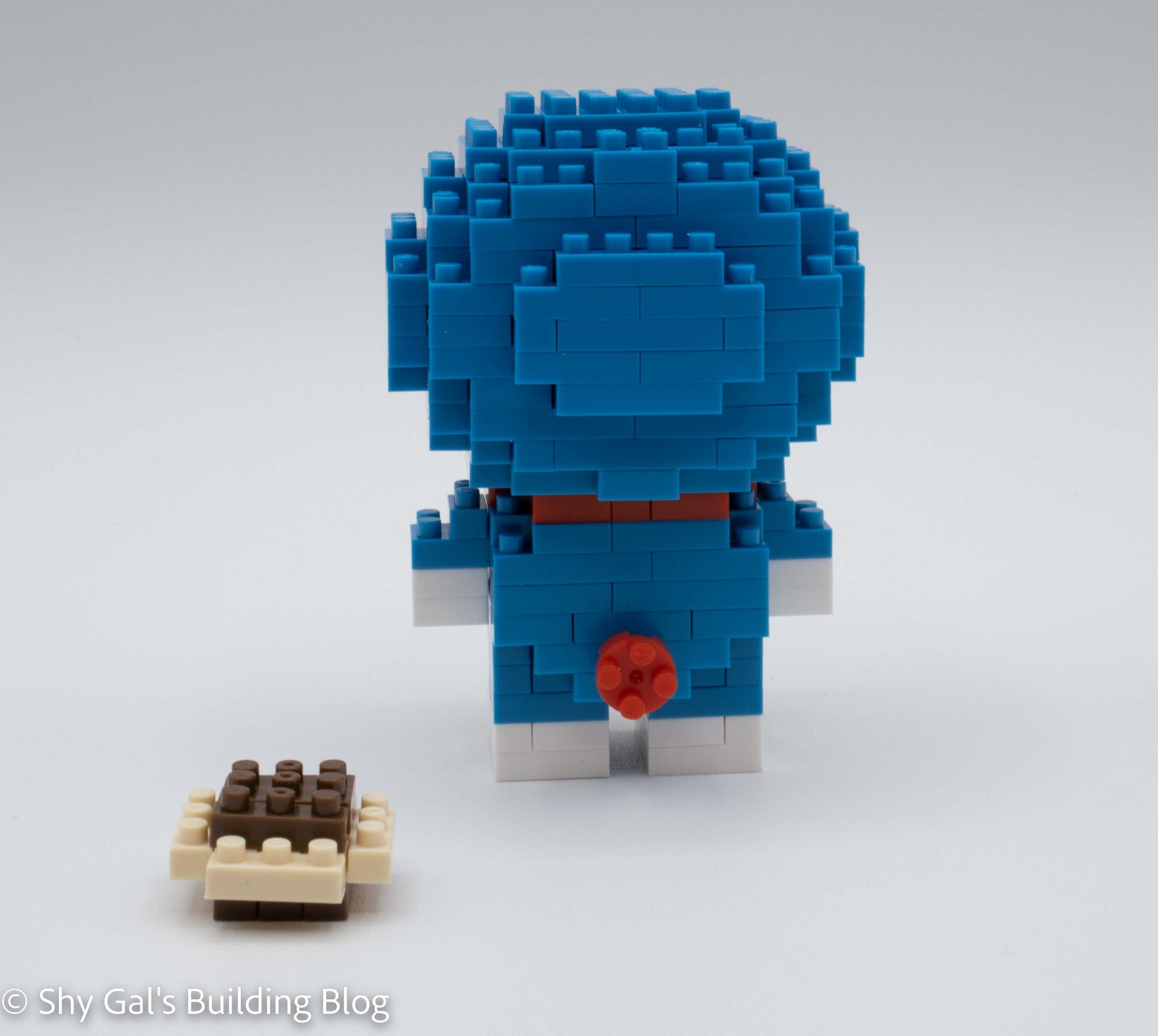 Review nanoblock Standing Doraemon - Shy Gal's Building Blog