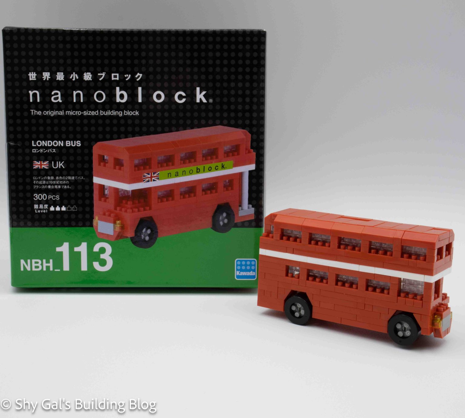 Review of nanoblock London Bus NBH_113 - Shy Gal's Building Blog