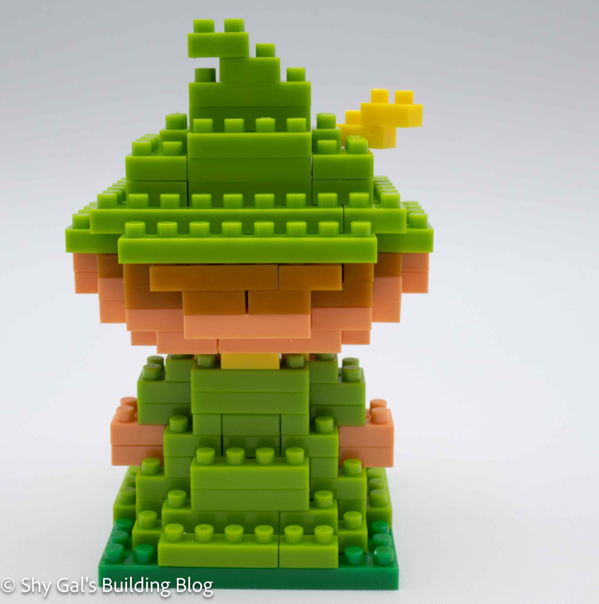 Review of nanoblock Snufkin NBCC_272 - Shy Gal’s Building Blog