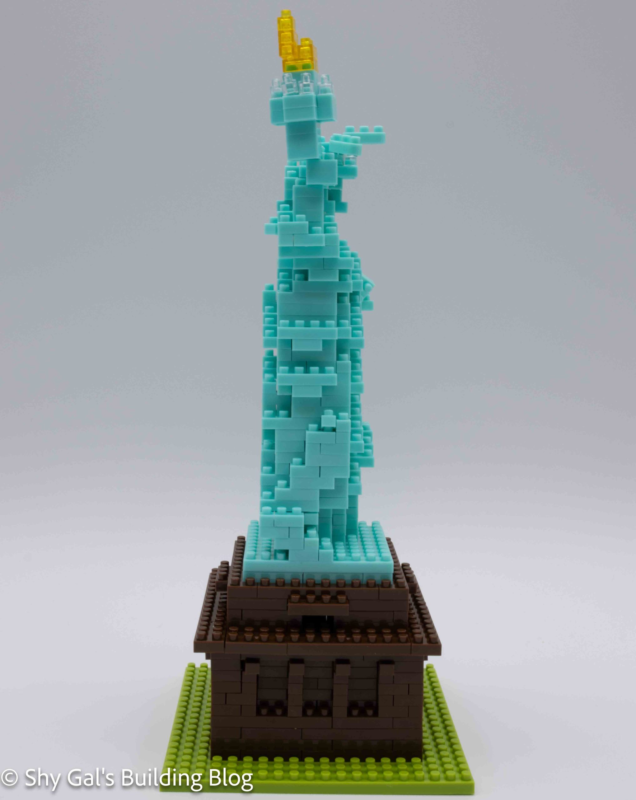 Review of nanoblock Statue of Liberty - Shy Gal's Building Blog