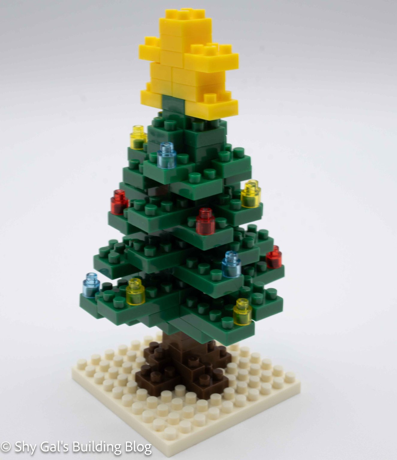 Review of nanoblock X’mas Tree - Shy Gal’s Building Blog