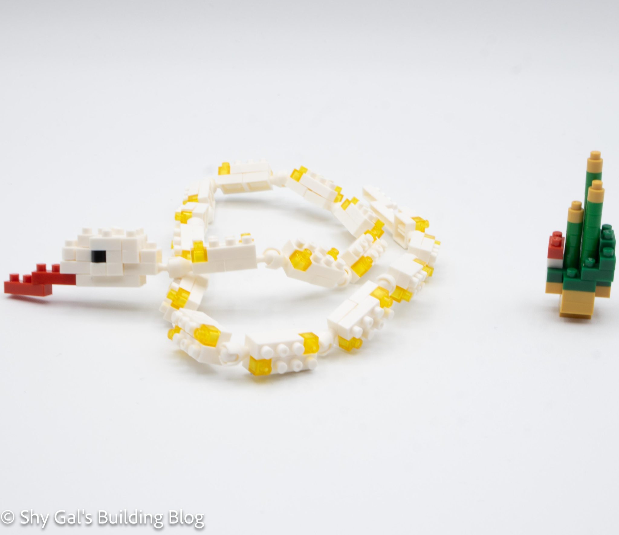 Review of nanoblock White Snake - Shy Gal's Building Blog