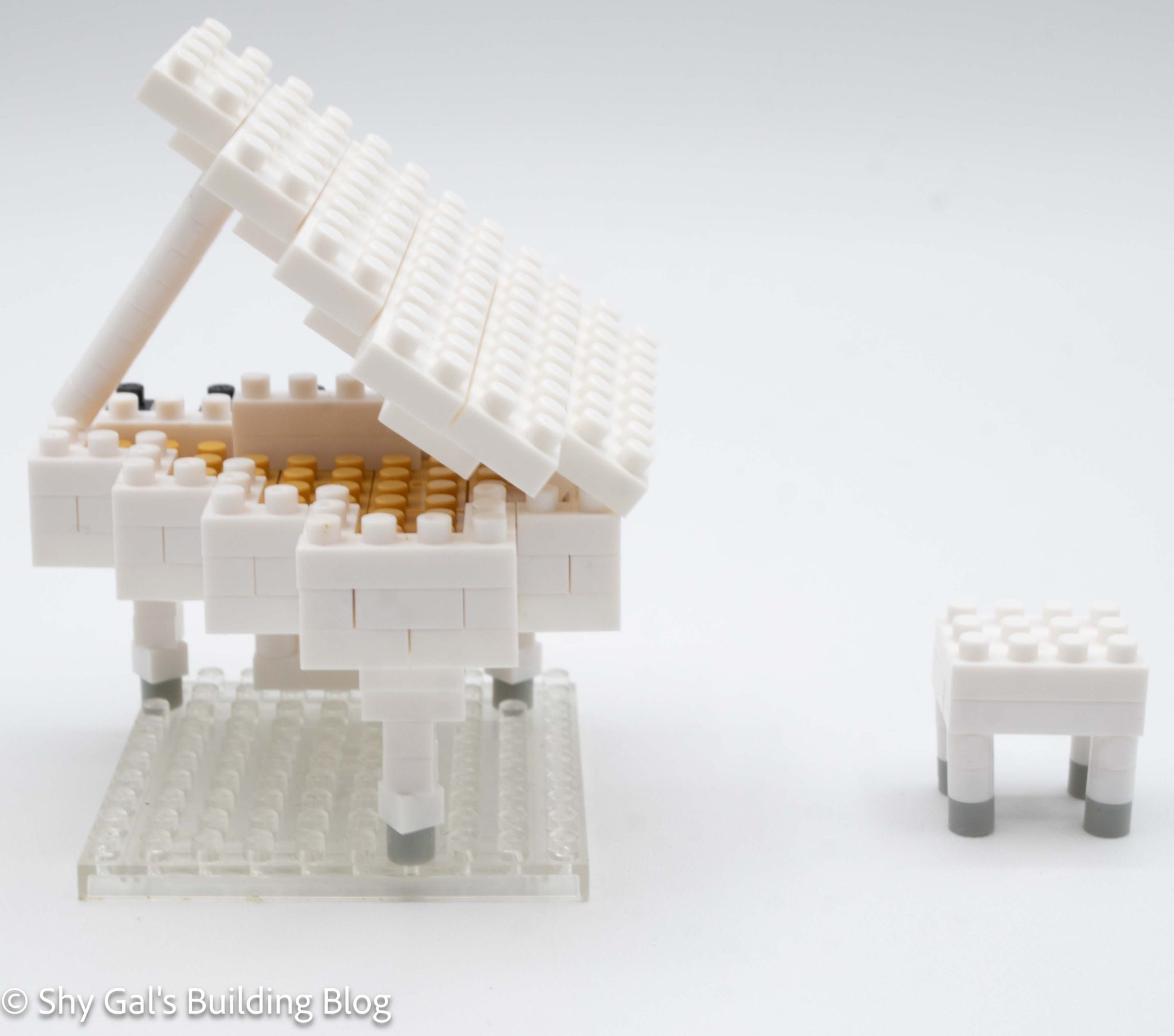 Review nanoblock Grand Piano White - Shy Gal's Building Blog