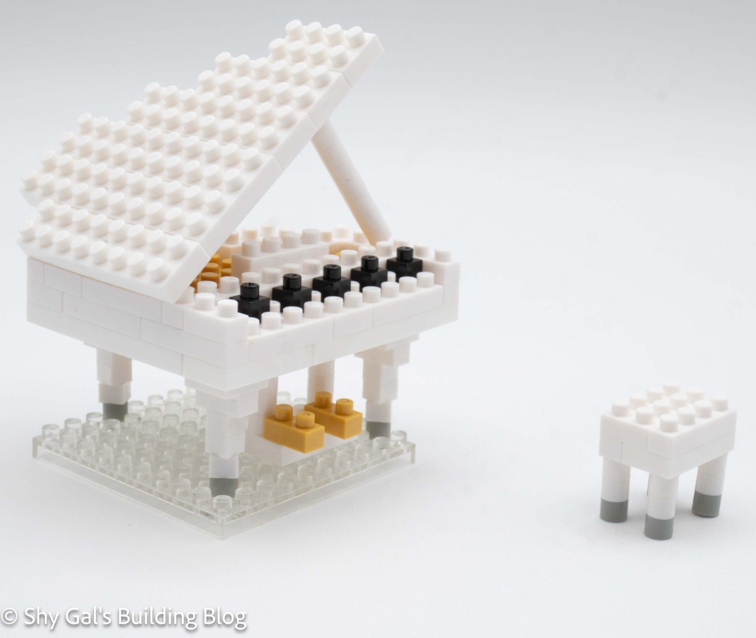 Review nanoblock Grand Piano White - Shy Gal's Building Blog